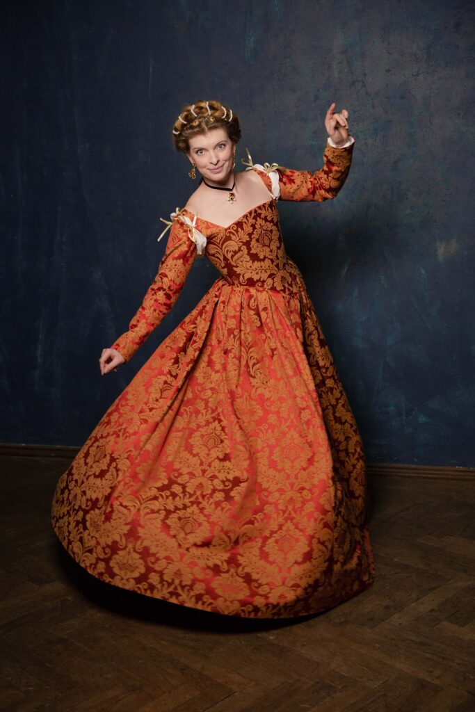 Red and Gold Renaissance Dress, Terracota Red Elizabethan Gown, English ...